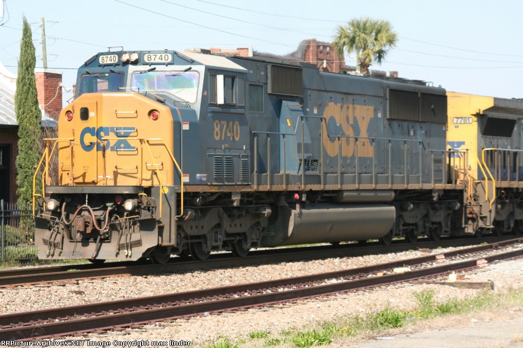 CSX 8740